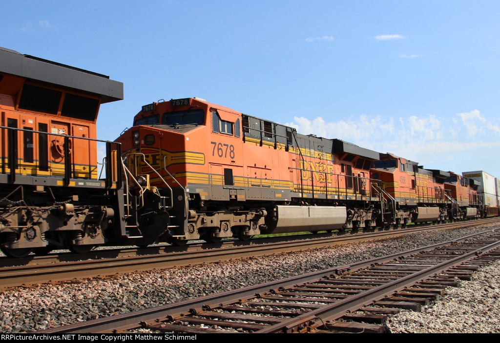 BNSF 7678